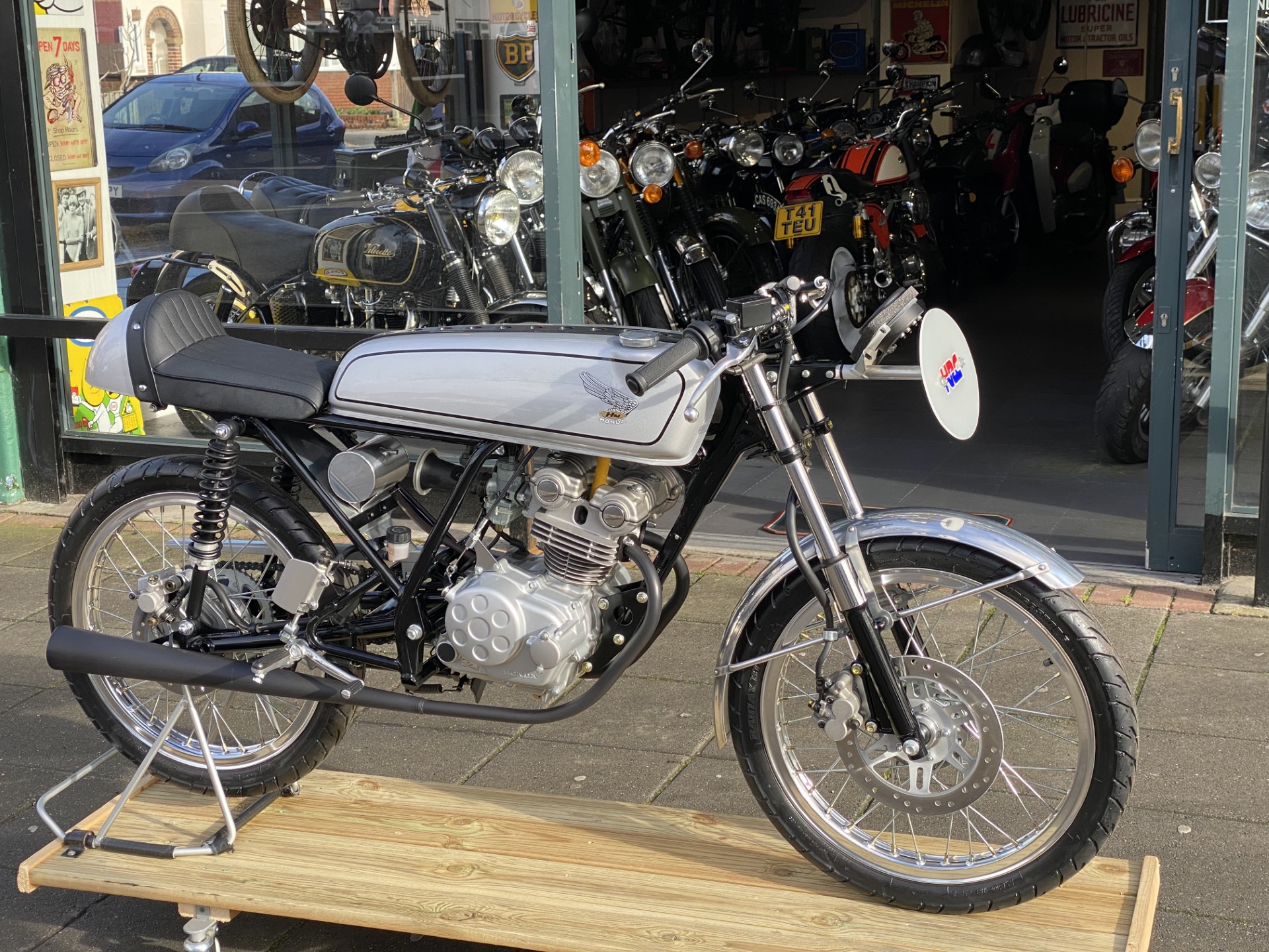 Classic Bikes For Sale - Motorcycles Unlimited